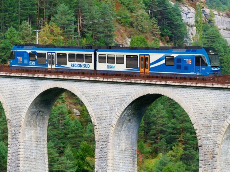 Provence region orders 8 Stadler hybrid trains | Latest Railway News