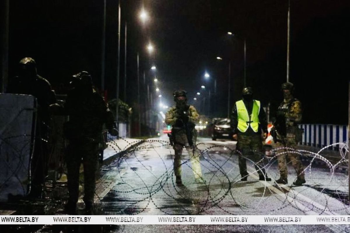 Poland completely closed its border with Belarus overnight | Latest ...