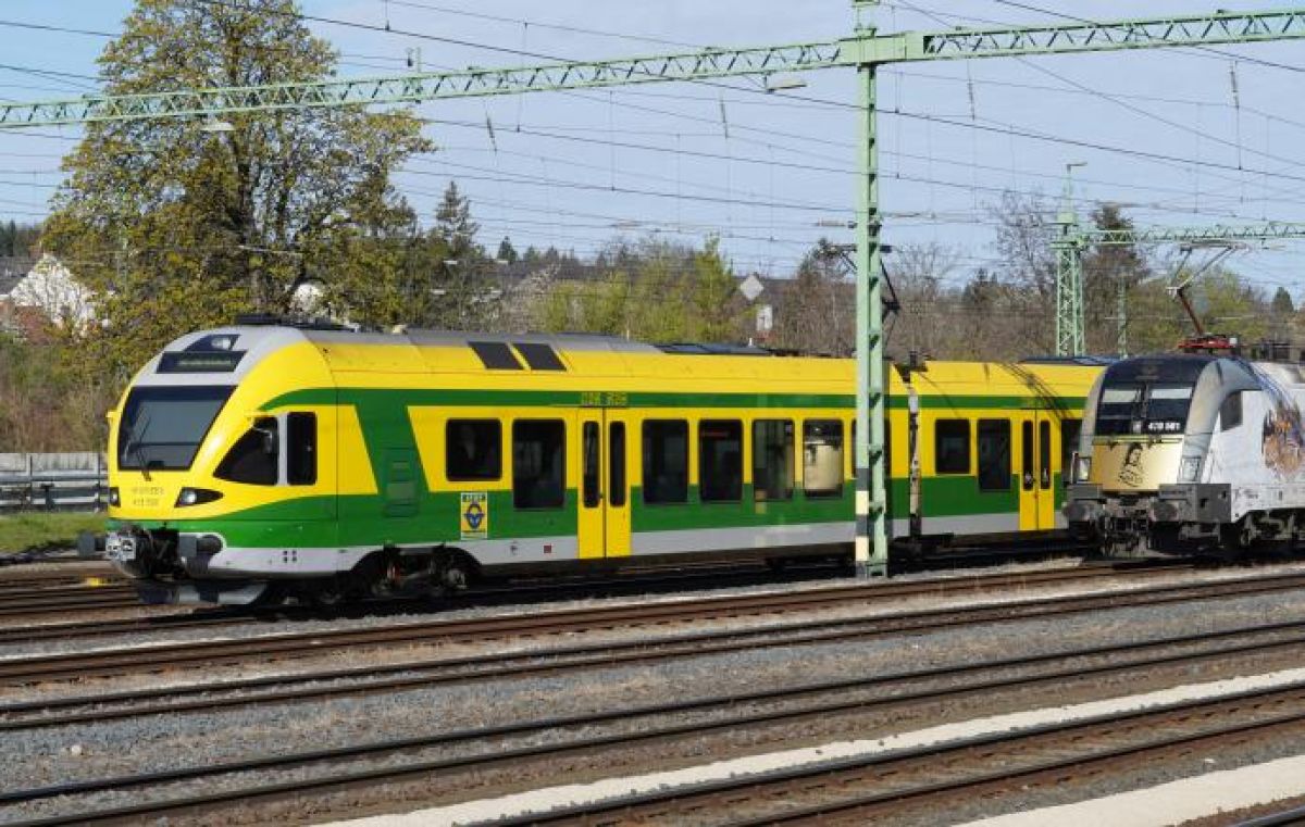 GYSEV takes over passenger rail from MAV | Latest Railway News